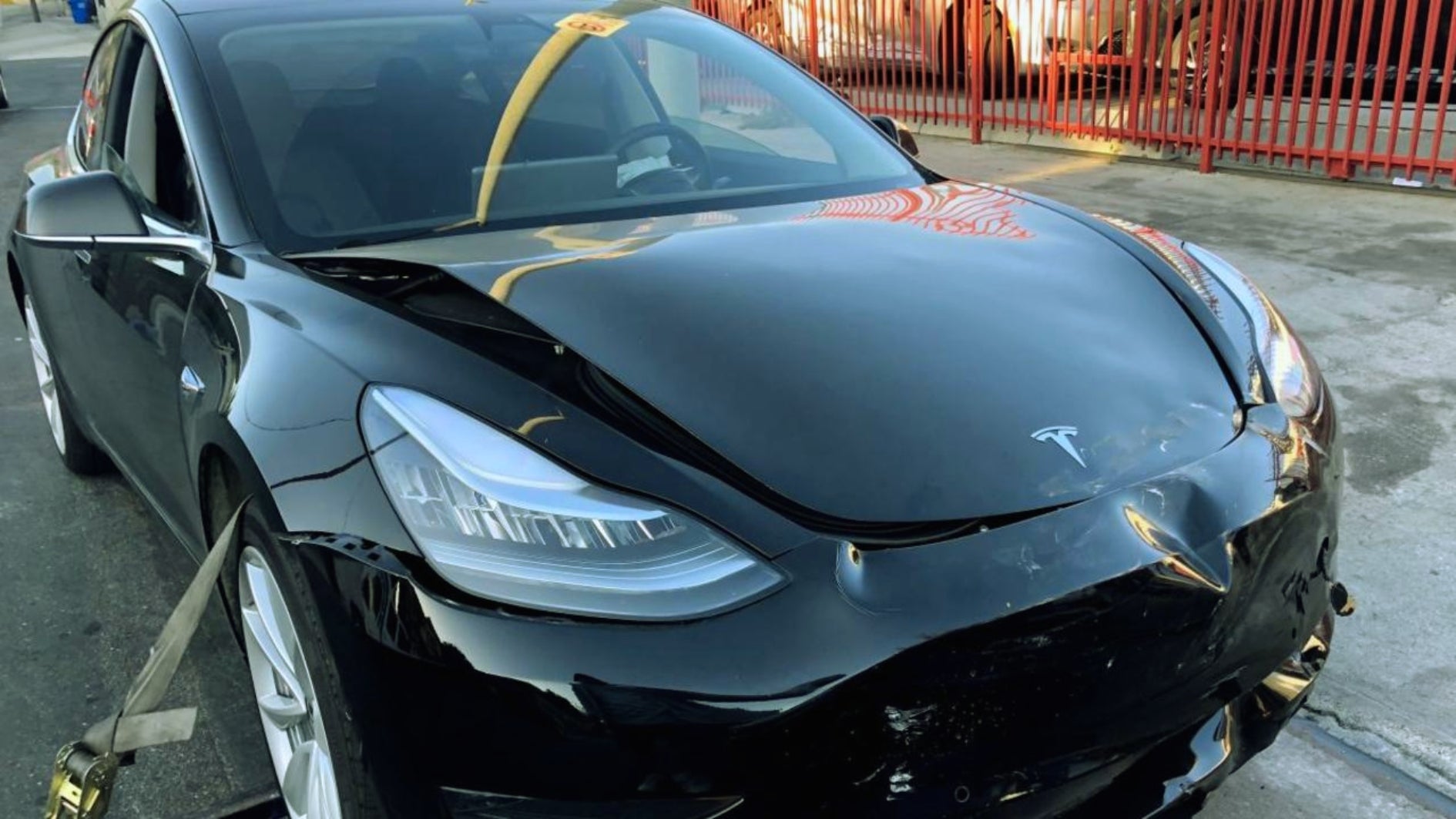 The Complete Guide To What To Do If Your Tesla Is Involved In A Collis ...